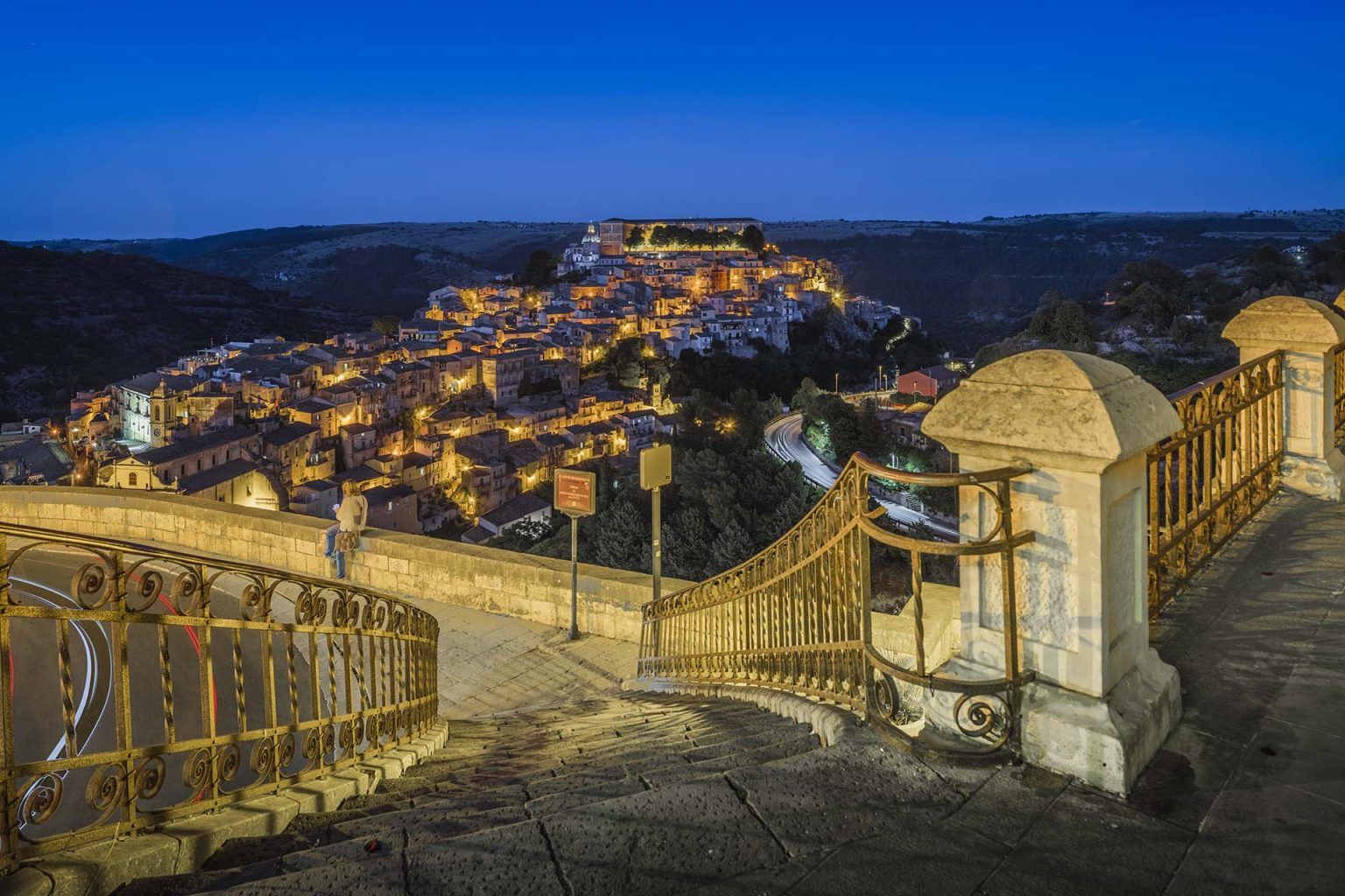 Le scale di Ragusa Ibla: un viaggio tra storia, bellezza e barocco ...